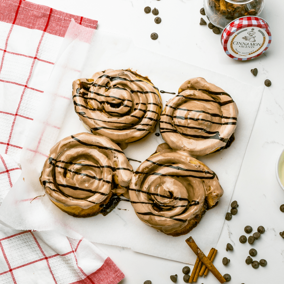 Chocolate Filled Cinnaroll (4 Pack) – Cinnamon Scent
